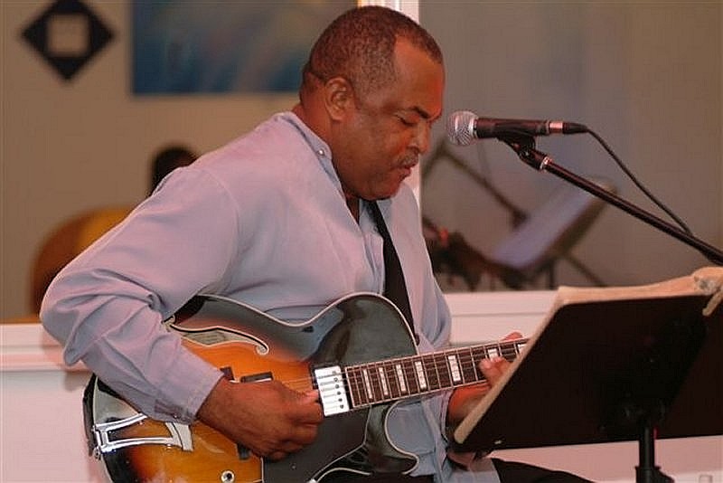 Anguilla News, 2004/10/03